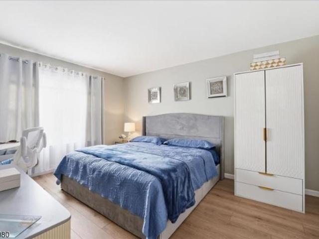2 Br, 2 bath, Townhouse/Brownstone/RowHouse 322 Greenbriar Dr