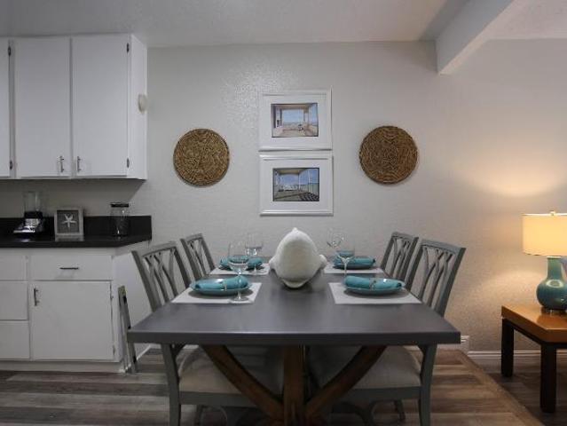 2 Br, 2 bath, Townhouse/Brownstone/RowHouse 33901 Copper Lantern Street