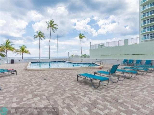 2 Br, 2 bath, Townhouse/Brownstone/RowHouse 3430 Galt Ocean Drive