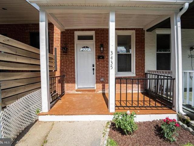 2 Br, 2 bath, Townhouse/Brownstone/RowHouse 3435 Hickory Ave