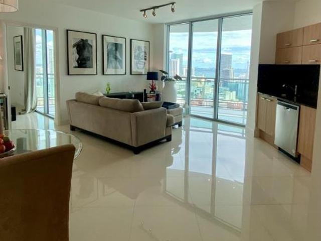 2 Br, 2 bath, Townhouse/Brownstone/RowHouse 350 South Miami Avenue