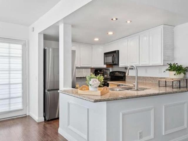 2 Br, 2 bath, Townhouse/Brownstone/RowHouse 3673 Legato Court