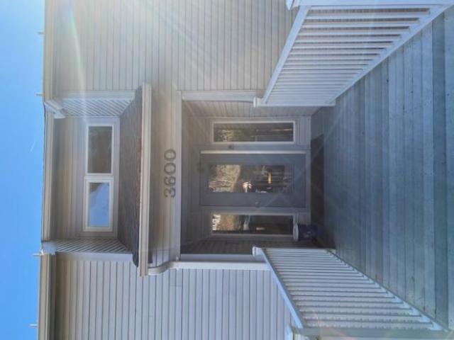 2 Br, 2 bath, Townhouse/Brownstone/RowHouse 3611 Haley Court
