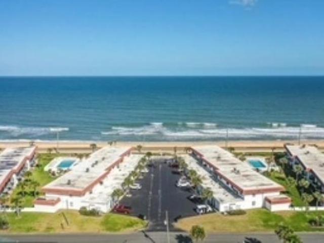2 Br, 2 bath, Townhouse/Brownstone/RowHouse 3700 South Oceanshore Boulevard