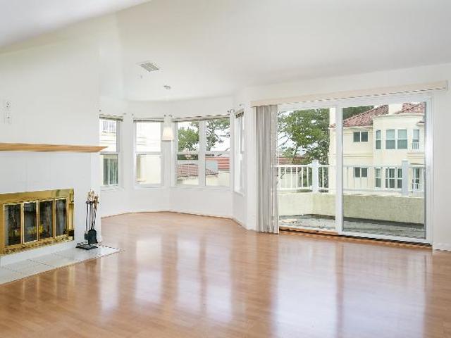 2 Br, 2 bath, Townhouse/Brownstone/RowHouse 3855 Carter Drive