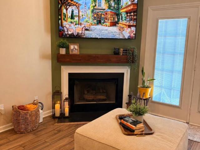 2 Br, 2 bath, Townhouse/Brownstone/RowHouse 4005 Calypso Dr