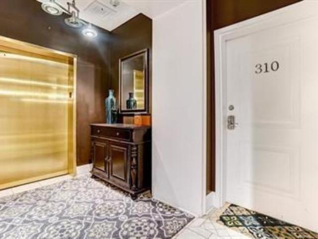 2 Br, 2 bath, Townhouse/Brownstone/RowHouse 425 East Mcdonough Street Unit 310