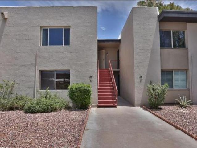 2 Br, 2 bath, Townhouse/Brownstone/RowHouse 4201 E Camelback Rd