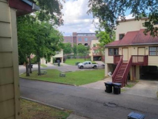 2 Br, 2 bath, Townhouse/Brownstone/RowHouse 422 Indian Village Trail