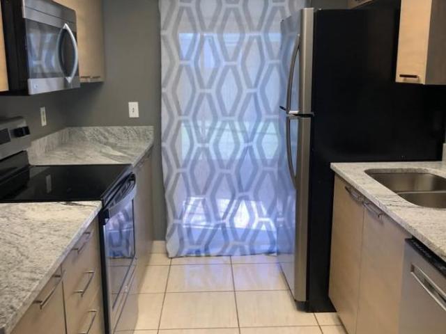2 Br, 2 bath, Townhouse/Brownstone/RowHouse 43 W Las Palmas Way