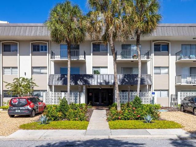 2 Br, 2 bath, Townhouse/Brownstone/RowHouse 4610 West Gray Street