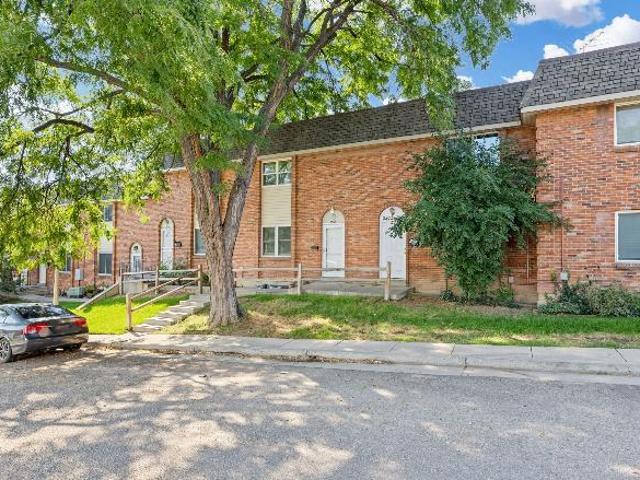 2 Br, 2 bath, Townhouse/Brownstone/RowHouse 4621 S Lowell Boulevard
