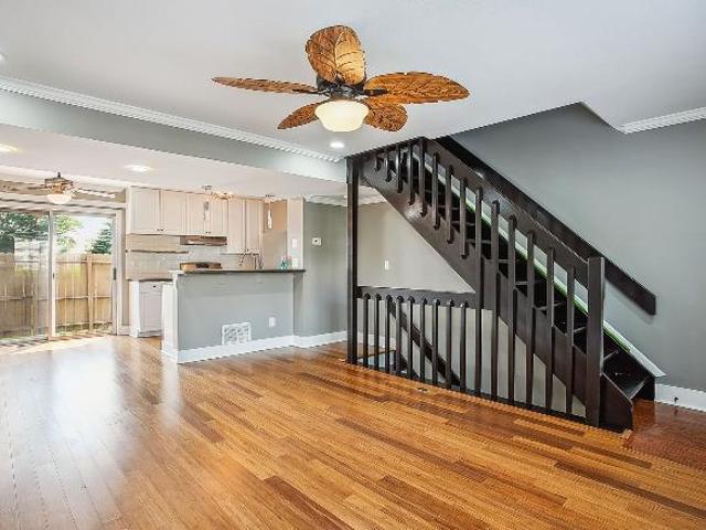 2 Br, 2 bath, Townhouse/Brownstone/RowHouse 4841 Stoneybrook