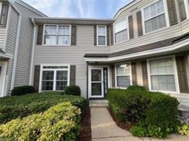2 Br, 2 bath, Townhouse/Brownstone/RowHouse 4930 Cypress Point Circle