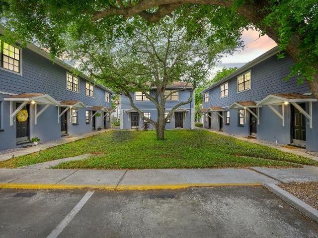 2 Br, 2 bath, Townhouse/Brownstone/RowHouse 5045 S Albany Ave