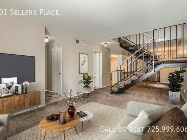 2 Br, 2 bath, Townhouse/Brownstone/RowHouse 501 Sellers Place