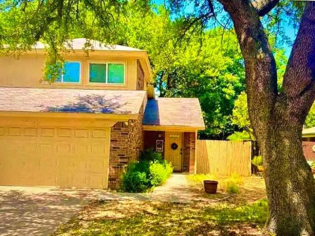 2 Br, 2 bath, Townhouse/Brownstone/RowHouse 536 Essex Pl
