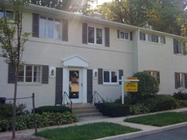 2 Br, 2 bath, Townhouse/Brownstone/RowHouse 5320 Pooks Hill Road