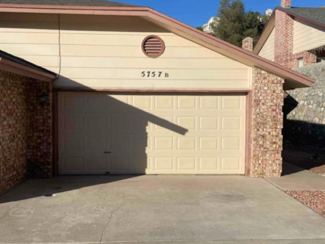 2 Br, 2 bath, Townhouse/Brownstone/RowHouse 5757 Lawndale