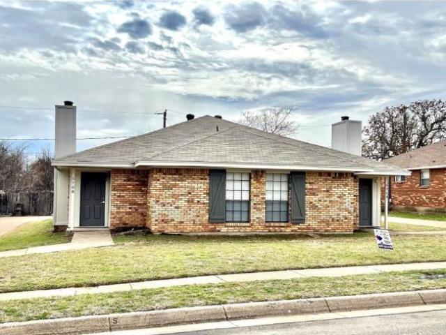2 Br, 2 bath, Townhouse/Brownstone/RowHouse 5708 Ranchogrande Dr