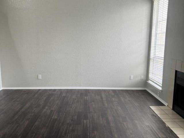 2 Br, 2 bath, Townhouse/Brownstone/RowHouse 5976 Westcreek