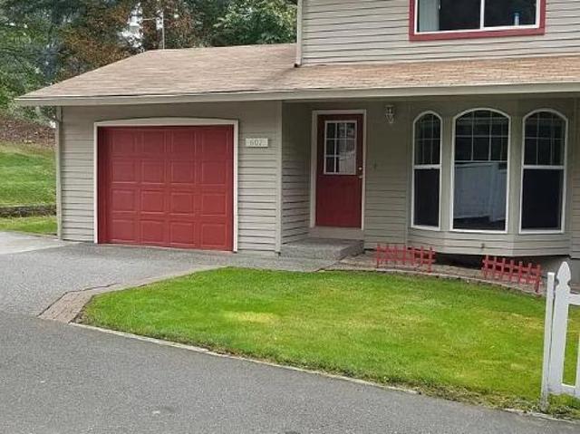 2 Br, 2 bath, Townhouse/Brownstone/RowHouse 607 107th Ave E
