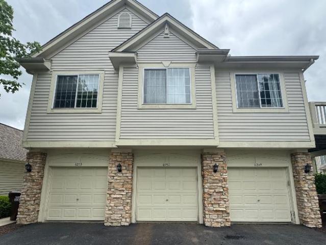 2 Br, 2 bath, Townhouse/Brownstone/RowHouse 6251 Commonwealth Dr