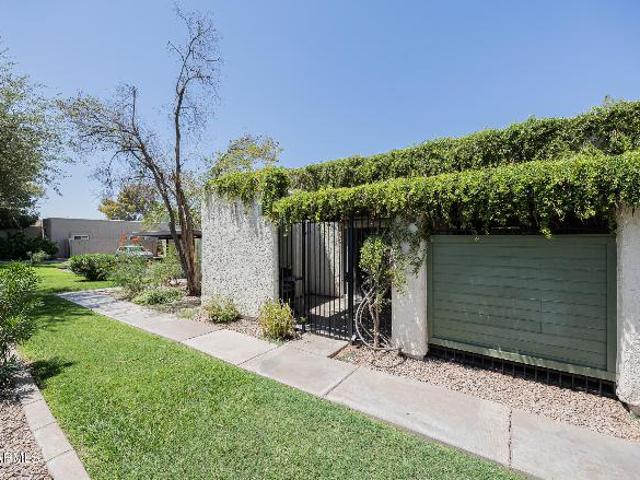 2 Br, 2 bath, Townhouse/Brownstone/RowHouse 625 S Allred Drive