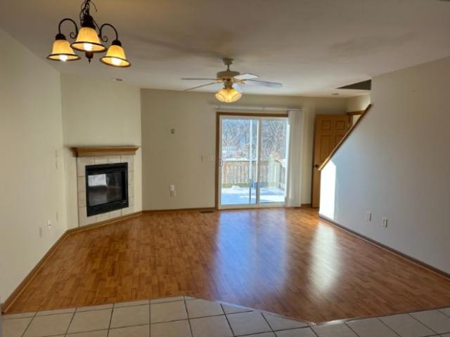 2 Br, 2 bath, Townhouse/Brownstone/RowHouse 6530 Brint Rd