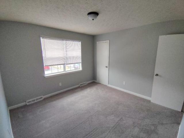 2 Br, 2 bath, Townhouse/Brownstone/RowHouse 65 Duiguid Dr