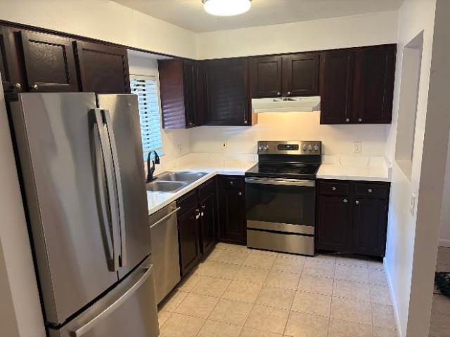 2 Br, 2 bath, Townhouse/Brownstone/RowHouse 6736 SW 45th Ave