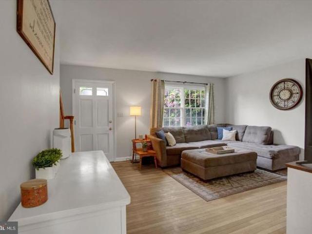 2 Br, 2 bath, Townhouse/Brownstone/RowHouse 708 Cumberland Ave