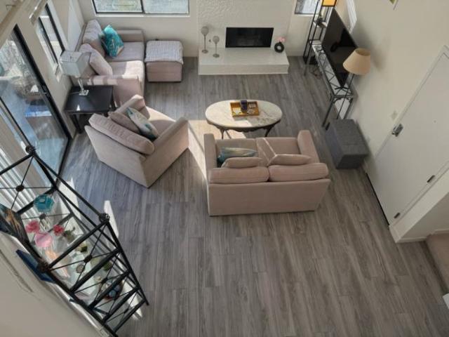 2 Br, 2 bath, Townhouse/Brownstone/RowHouse 701 Kettner Blvd