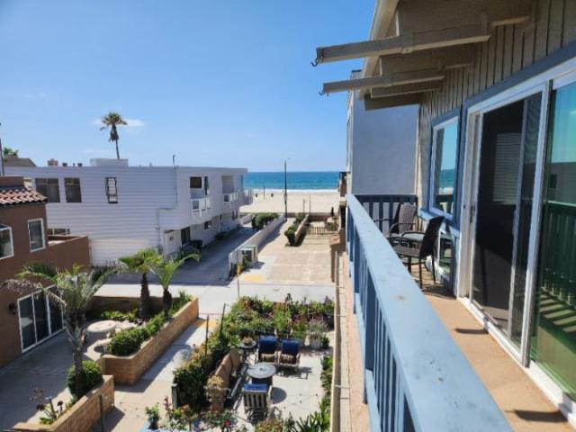 2 Br, 2 bath, Townhouse/Brownstone/RowHouse 718 Coronado Ct
