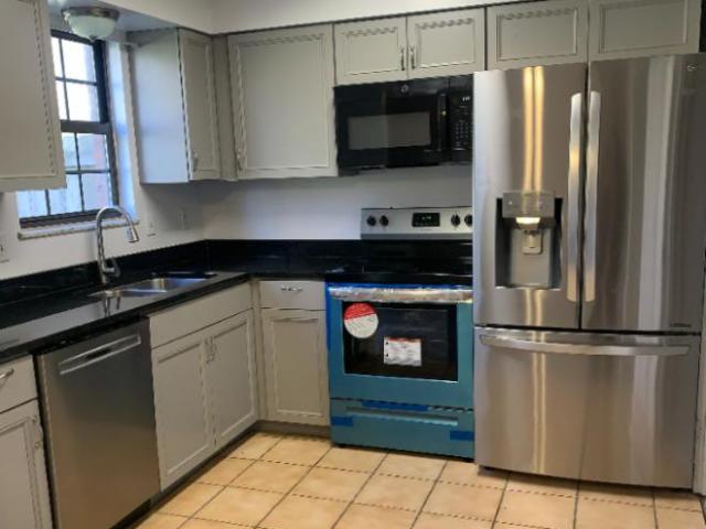2 Br, 2 bath, Townhouse/Brownstone/RowHouse 724 Ohio Pike