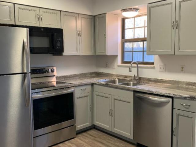 2 Br, 2 bath, Townhouse/Brownstone/RowHouse 720 Ohio Pike