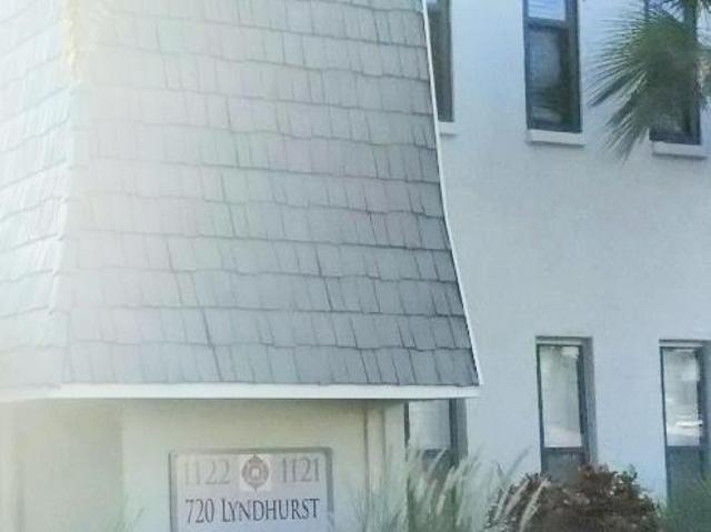 2 Br, 2 bath, Townhouse/Brownstone/RowHouse 720 Lyndhurst St