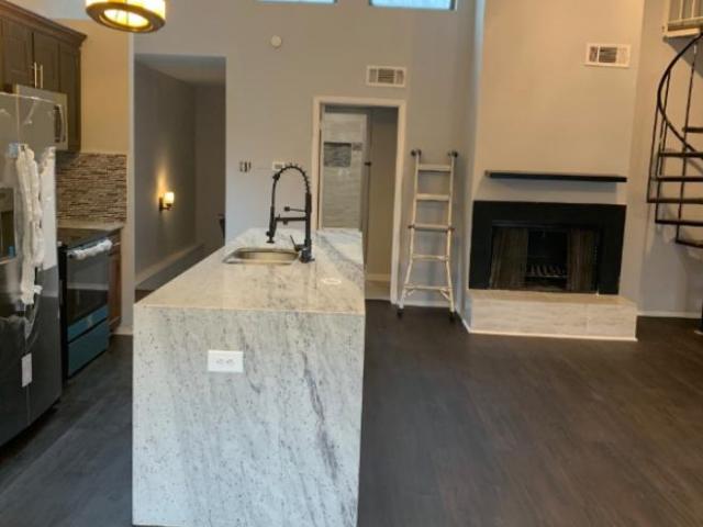 2 Br, 2 bath, Townhouse/Brownstone/RowHouse 7215 Holly Hill Drive