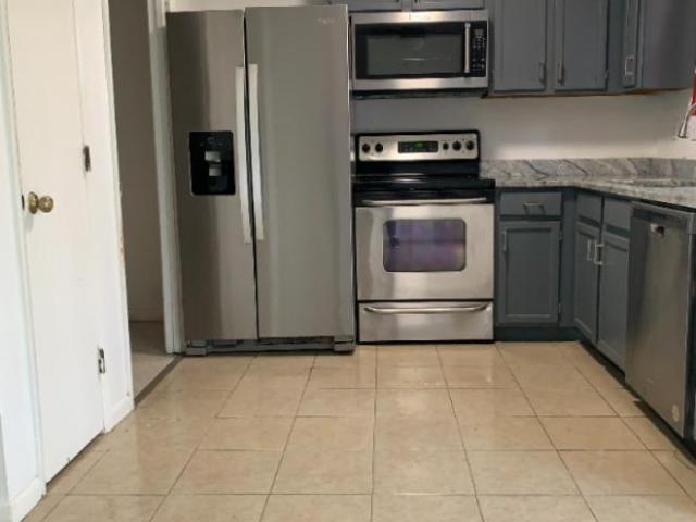 2 Br, 2 bath, Townhouse/Brownstone/RowHouse 722 Ohio Pike