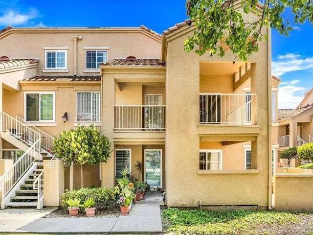 2 Br, 2 bath, Townhouse/Brownstone/RowHouse 7319 Calle Cristobal
