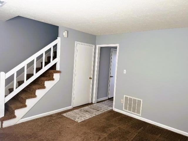 2 Br, 2 bath, Townhouse/Brownstone/RowHouse 73 Ferguson Dr