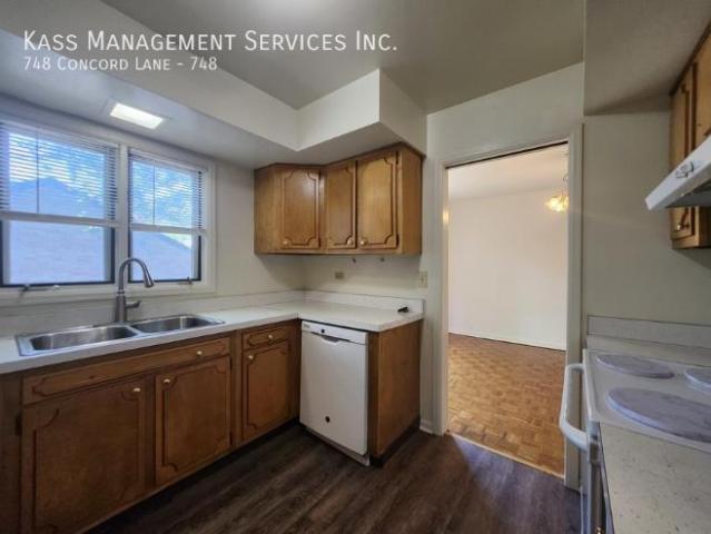 2 Br, 2 bath, Townhouse/Brownstone/RowHouse 748 Concord Lane
