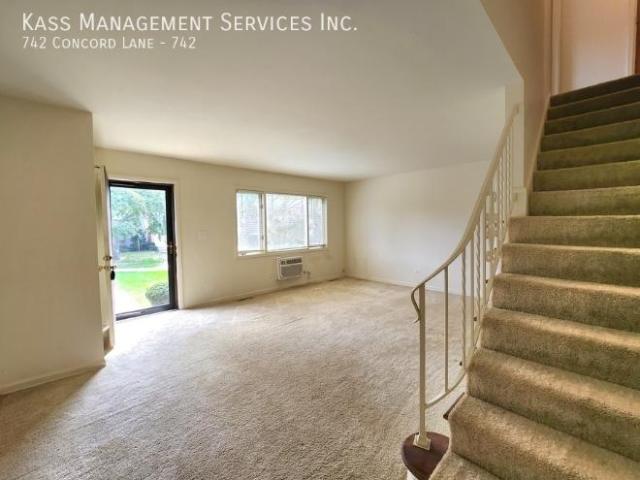 2 Br, 2 bath, Townhouse/Brownstone/RowHouse 742 Concord Lane