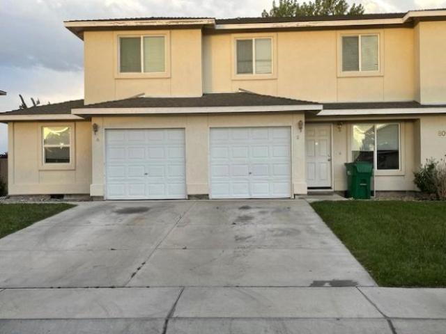 2 Br, 2 bath, Townhouse/Brownstone/RowHouse 805 Sunny Ln