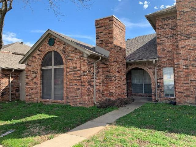 2 Br, 2 bath, Townhouse/Brownstone/RowHouse 814 Custer Street