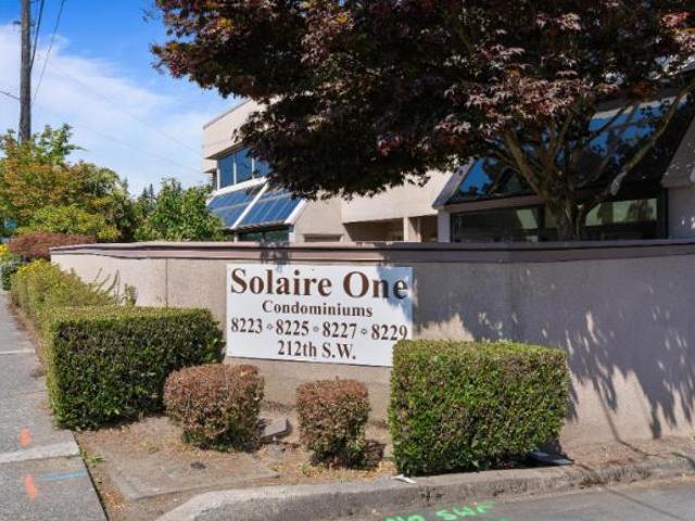 2 Br, 2 bath, Townhouse/Brownstone/RowHouse 8229 212th St SW