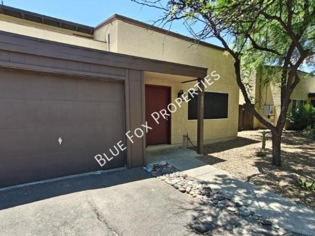2 Br, 2 bath, Townhouse/Brownstone/RowHouse 880 E Peppergrass Lane