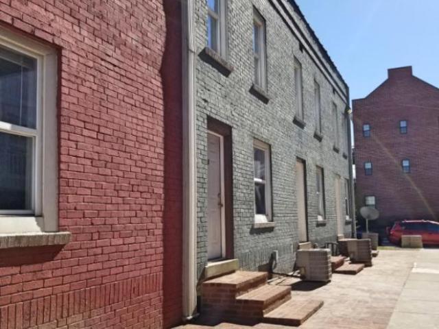 2 Br, 2 bath, Townhouse/Brownstone/RowHouse 90 E 8th Ave