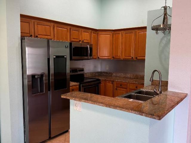 2 Br, 2 bath, Townhouse/Brownstone/RowHouse 91 1039 Laaulu St