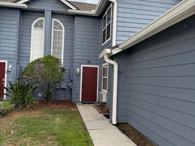2 Br, 2 bath, Townhouse/Brownstone/RowHouse 925 Caribbean Dr